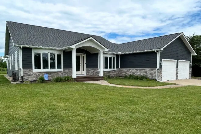 What Is LP Siding and Is It Right for Your Home?🏠🛠️